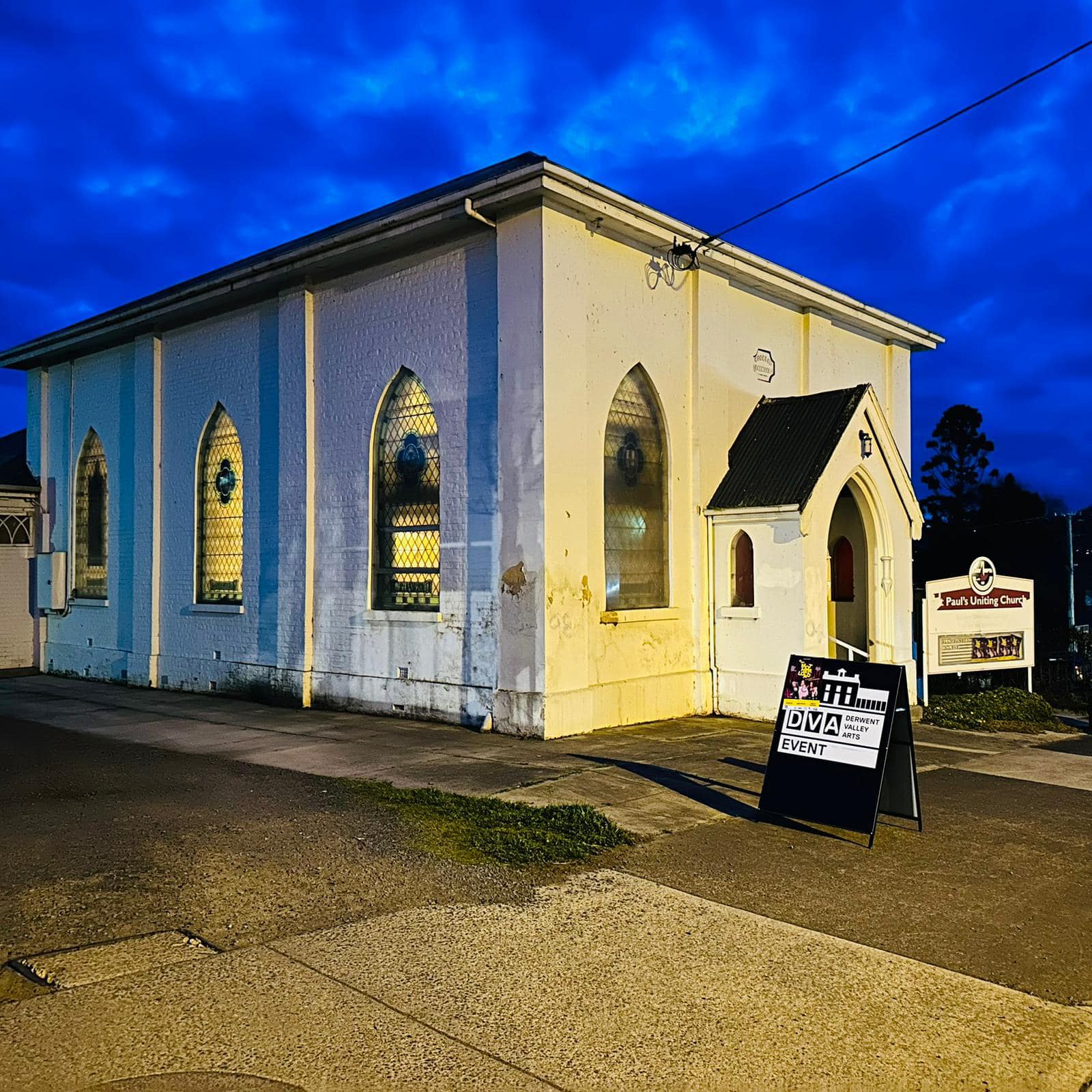 9B Studios - Ten Days on the Island